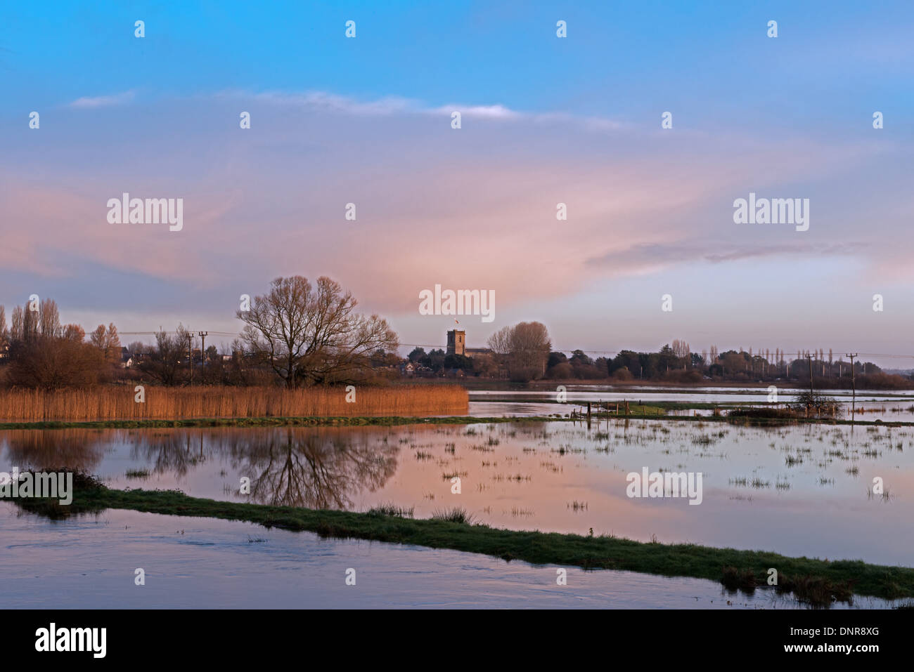 Uk village fields hi-res stock photography and images - Alamy