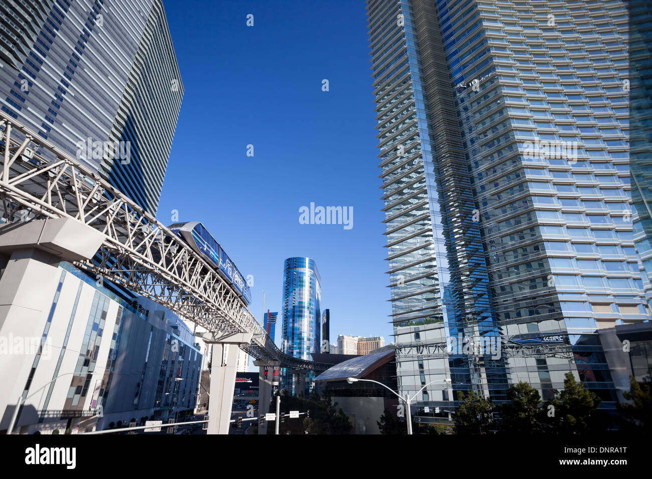 Modern cosmopolitan city center architecture hi-res stock photography ...
