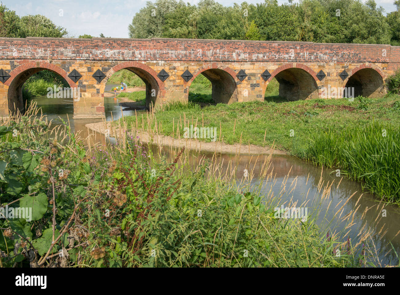 River Stour Bridge Shipston On Stour Warwickshire High Resolution Stock ...