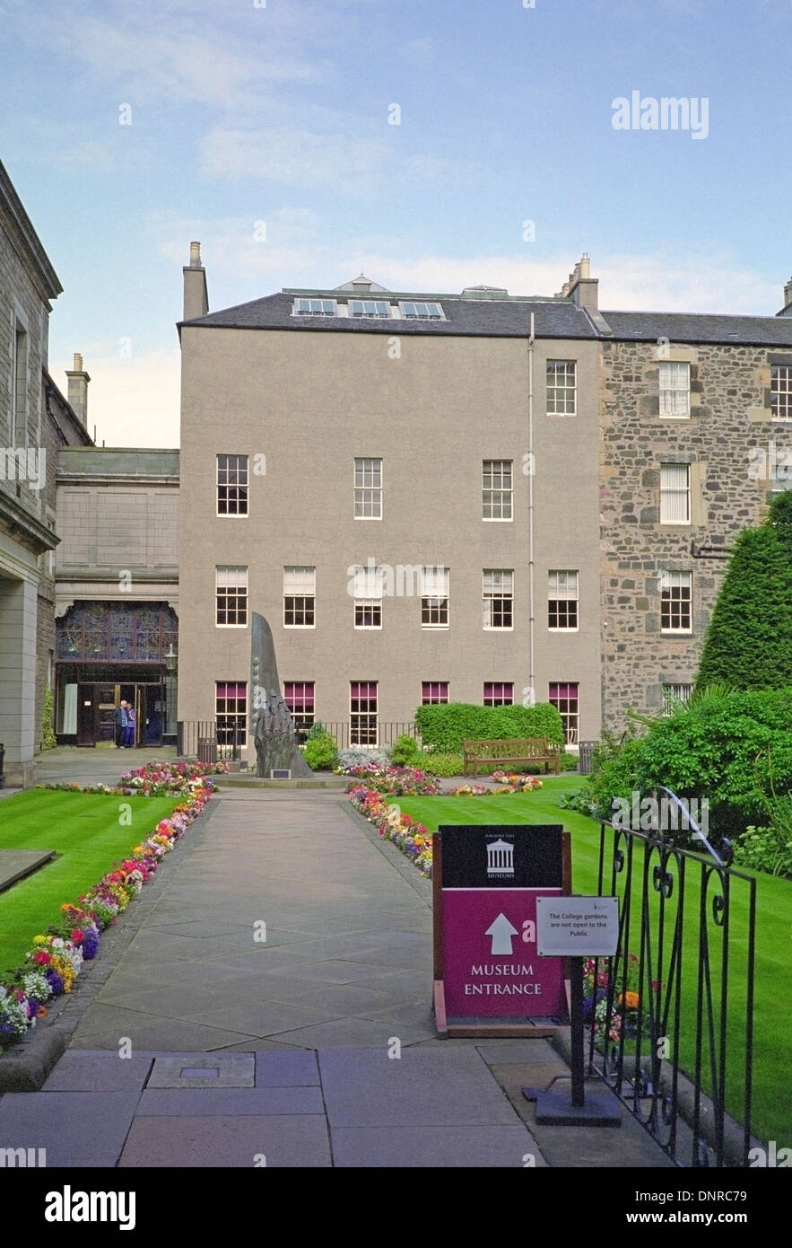 College of surgeons gardens hi-res stock photography and images - Alamy