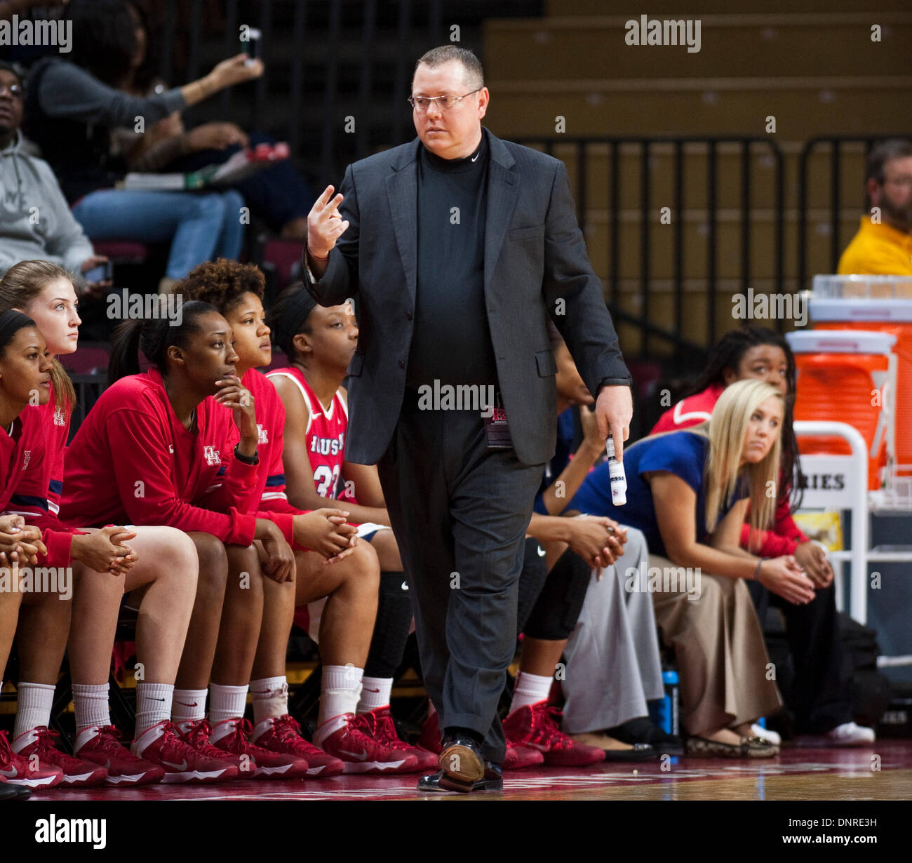 American college basketball coach hi-res stock photography and images ...