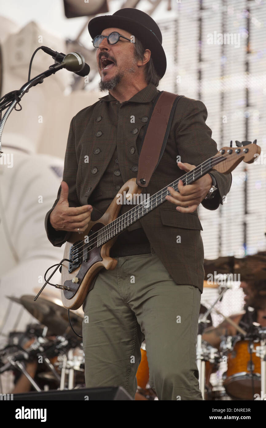 Les claypool hi-res stock photography and images - Alamy