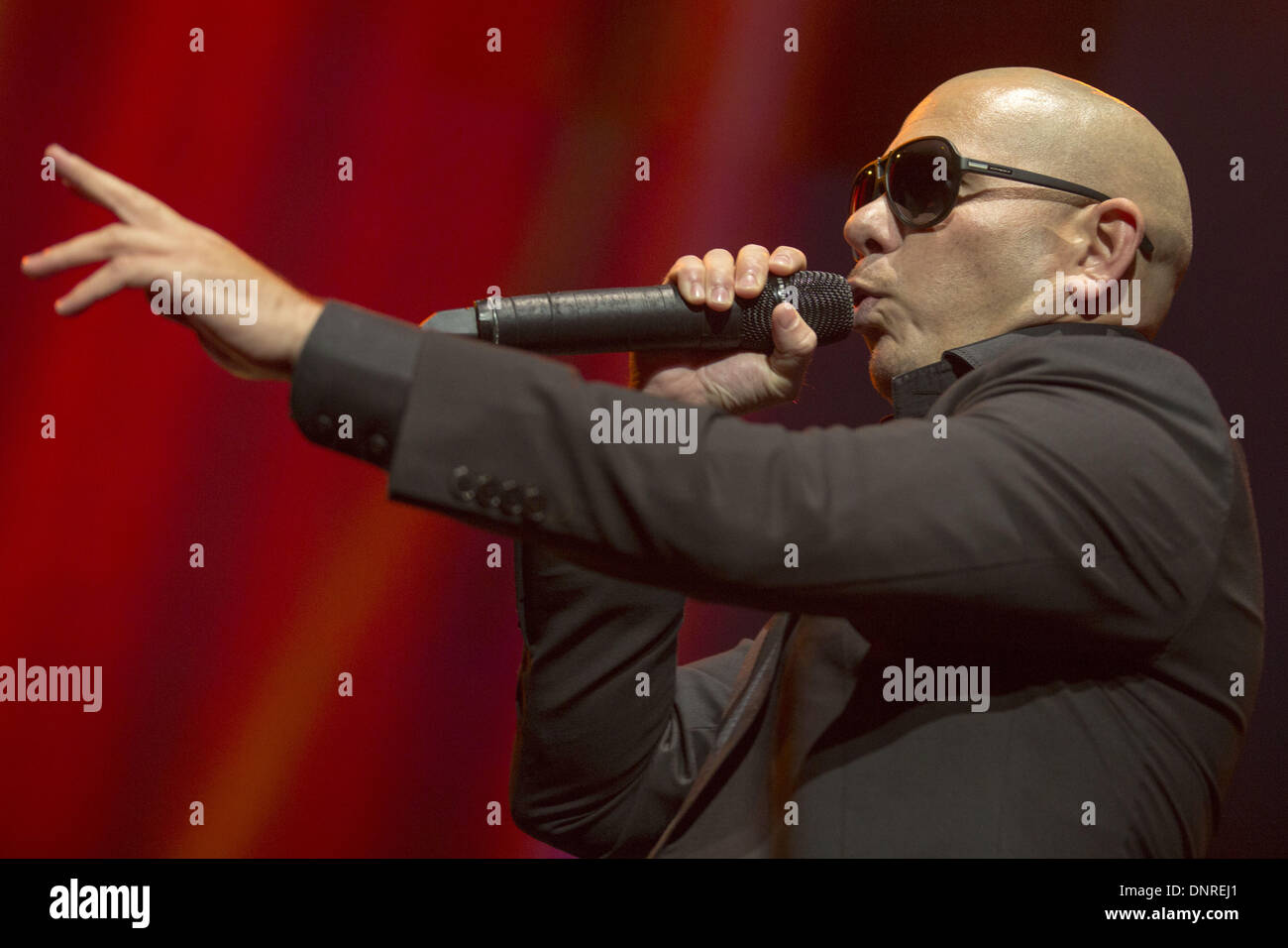 Pitbull rapper hi-res stock photography and images - Alamy