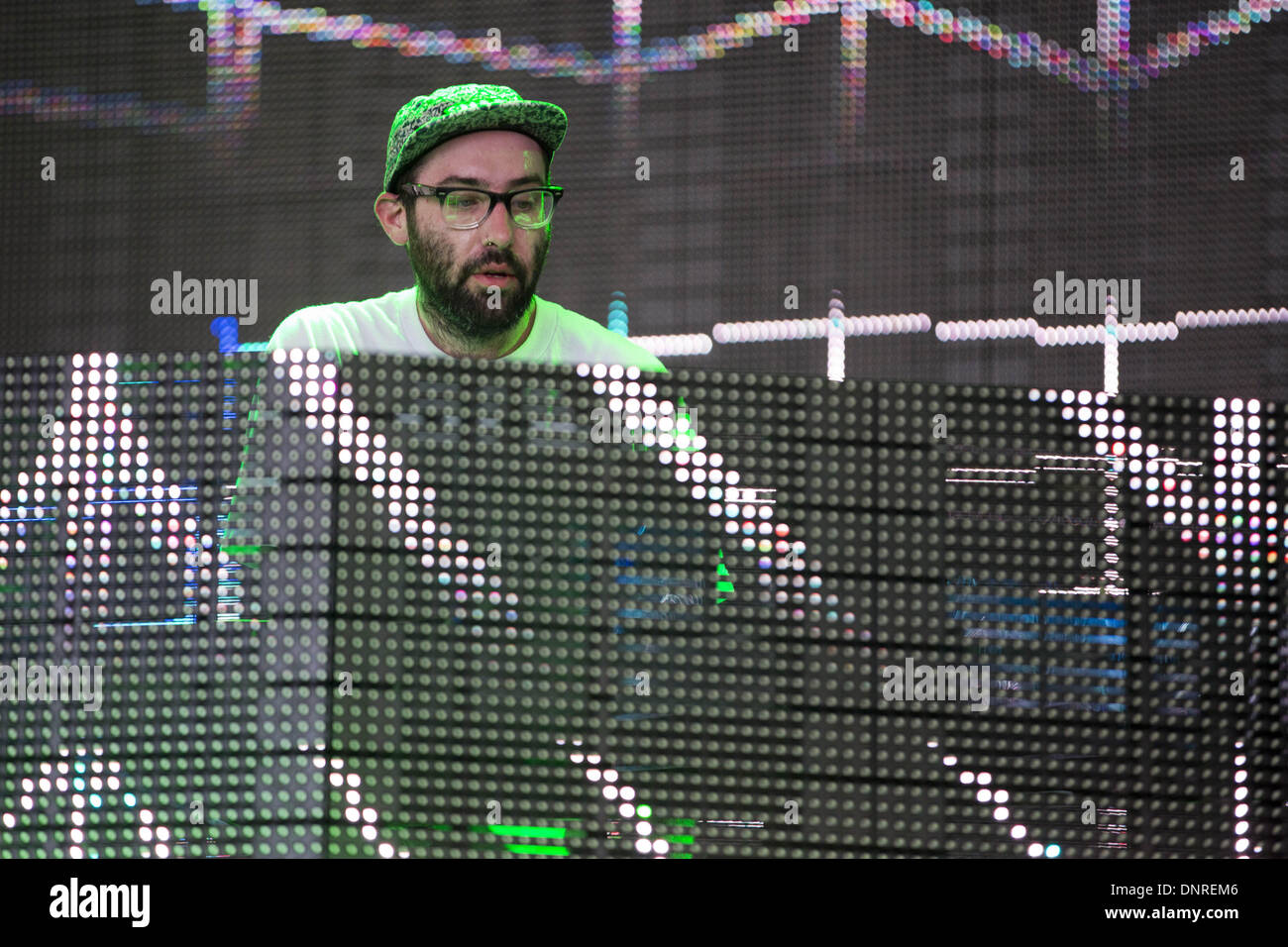 Gulf Shores, Alabama, USA. 20th May, 2012. ALEX BOTWIN (aka PAPER ...