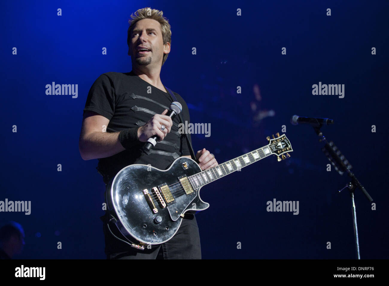 Chad kroeger hi-res stock photography and images - Alamy