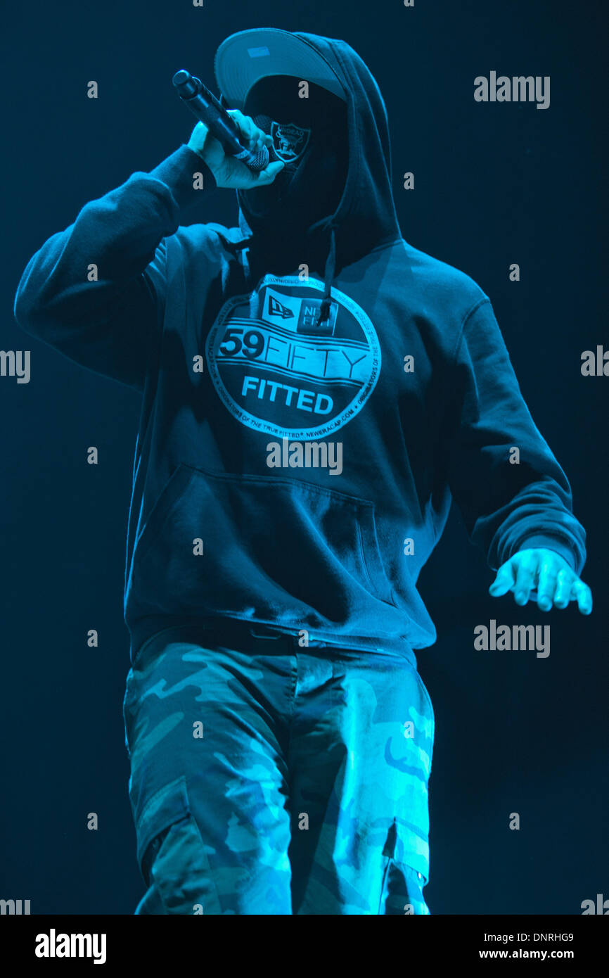 Green Bay, Wisconsin, USA. 6th Dec, 2011. FUNNY MAN (aka DYLAN ALVEREZ ...