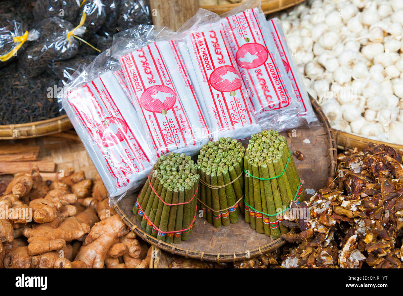 Smoking cheroot cigar hi-res stock photography and images - Alamy