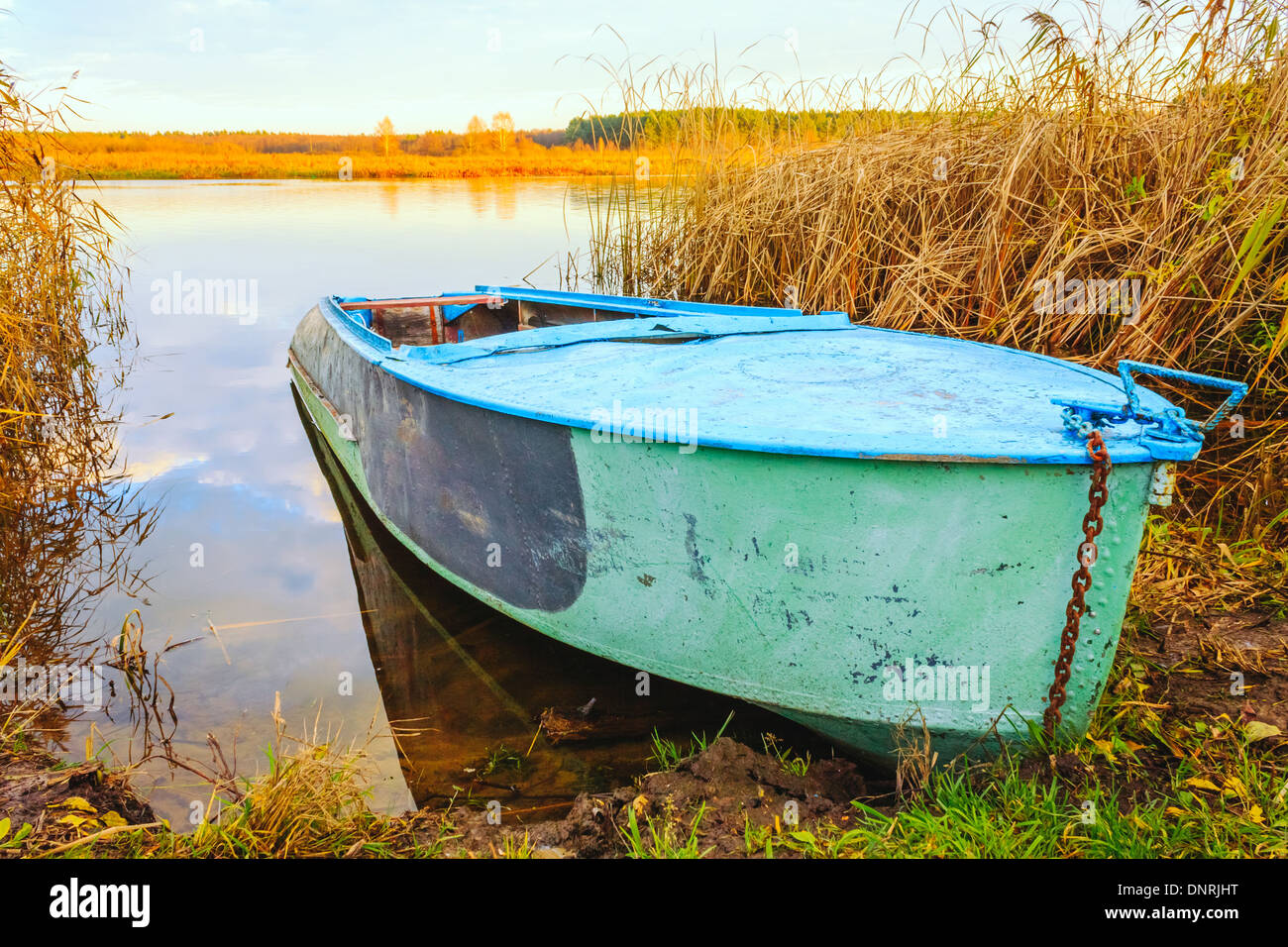 Blue rowing boat hi-res stock photography and images - Alamy