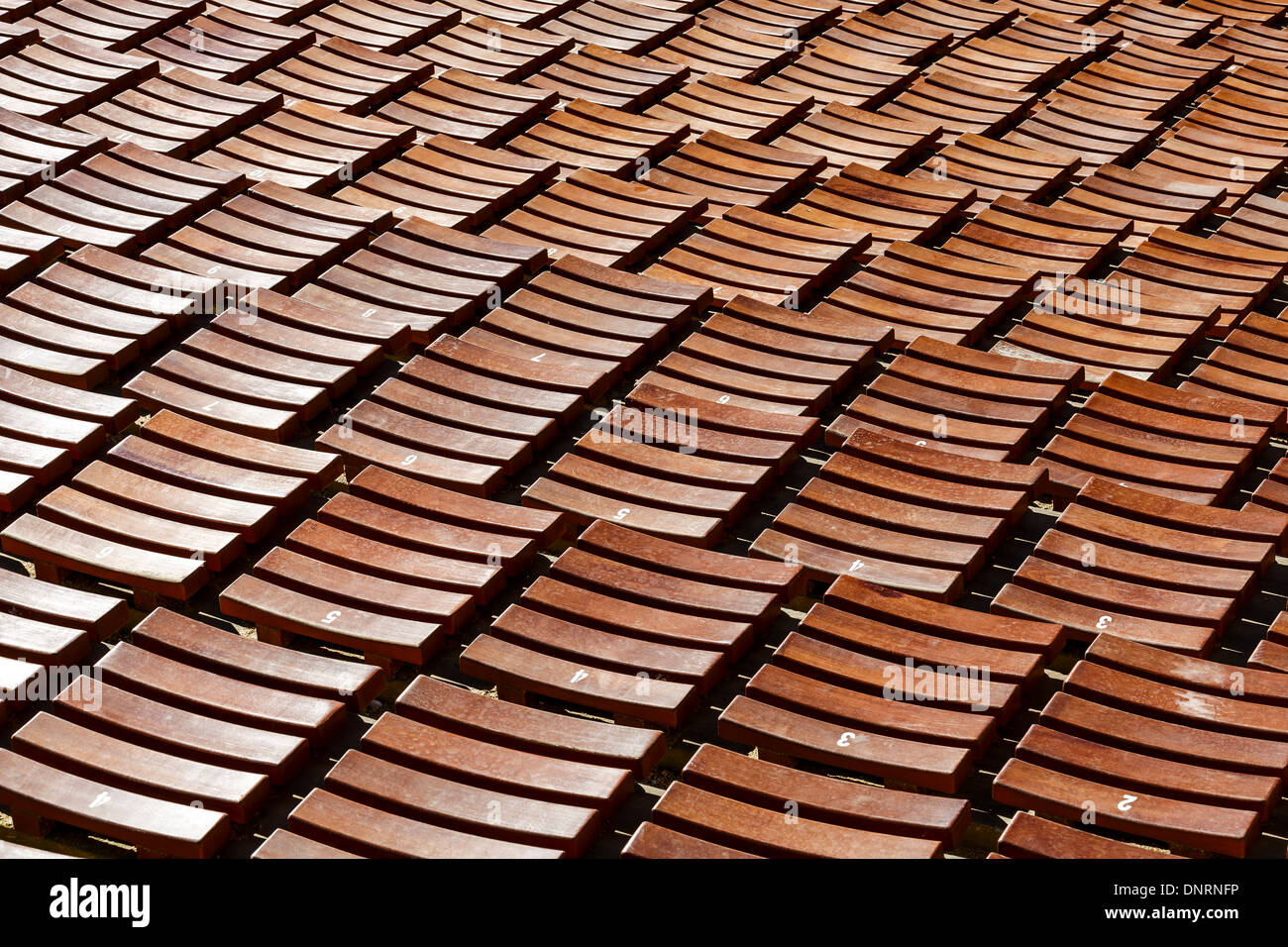 Crowded outdoor stadium hi-res stock photography and images - Alamy