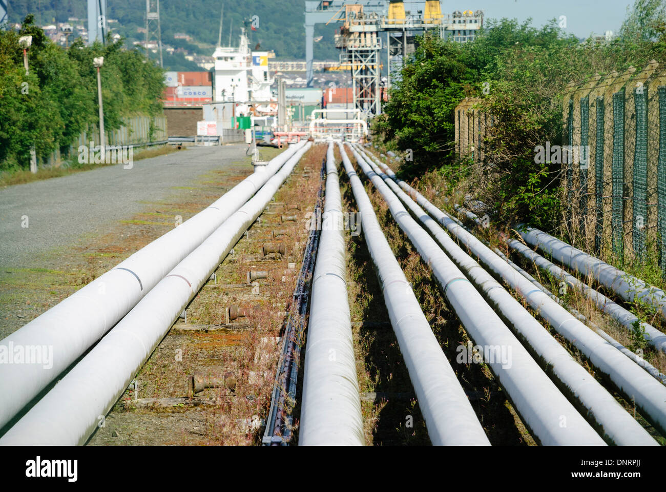 Oil delivery pipe hi-res stock photography and images - Alamy