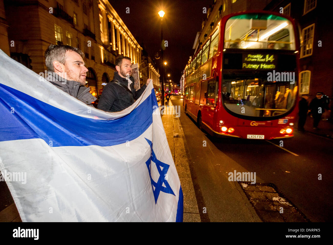 Protest at Separation Wall art installation by Israeli supporters in ...
