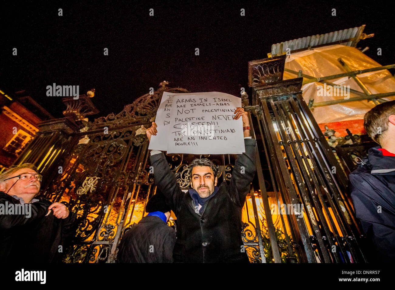 Protest at Separation Wall art installation by Israeli supporters in ...