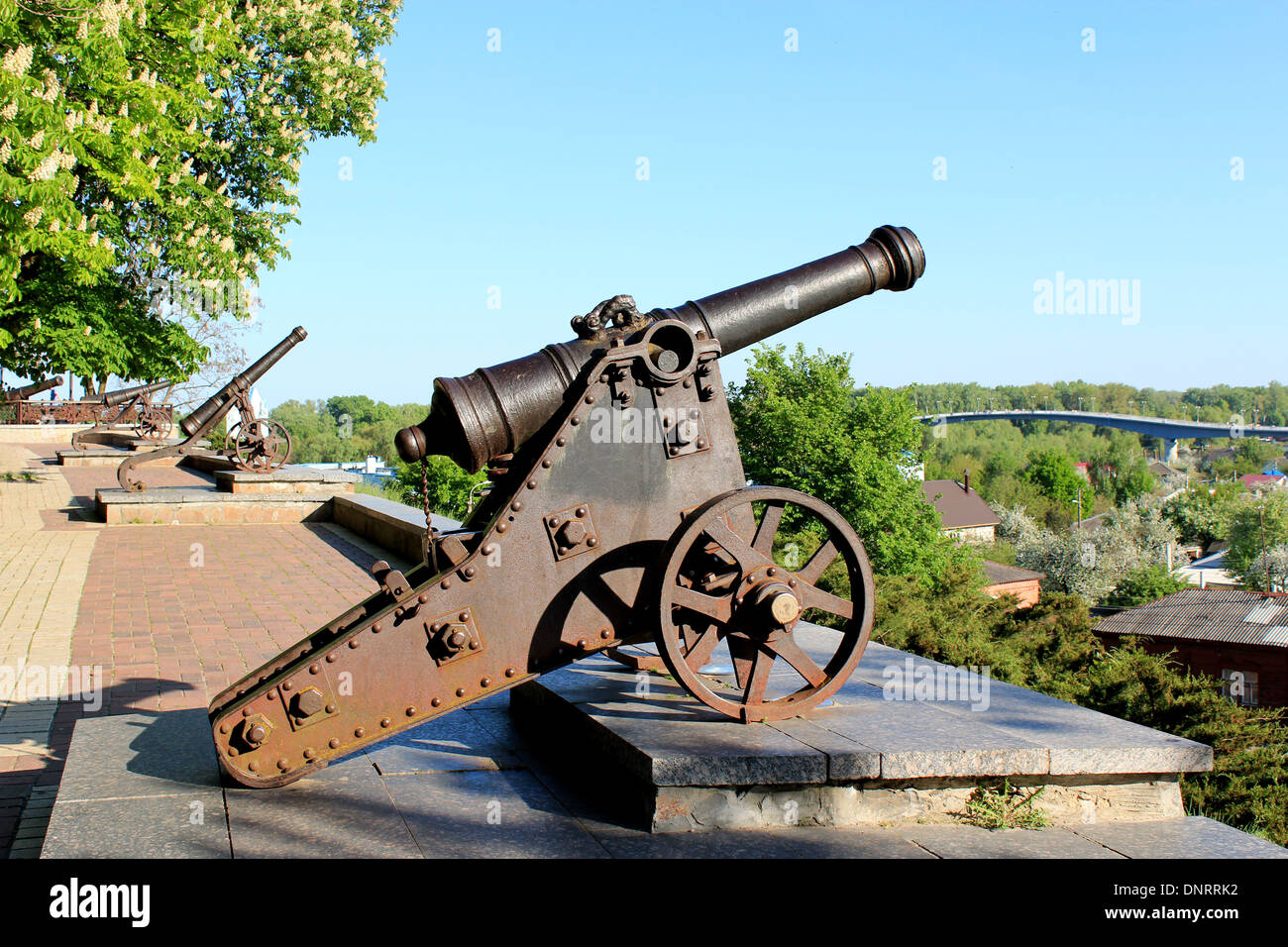 Standing cannons hi-res stock photography and images - Alamy