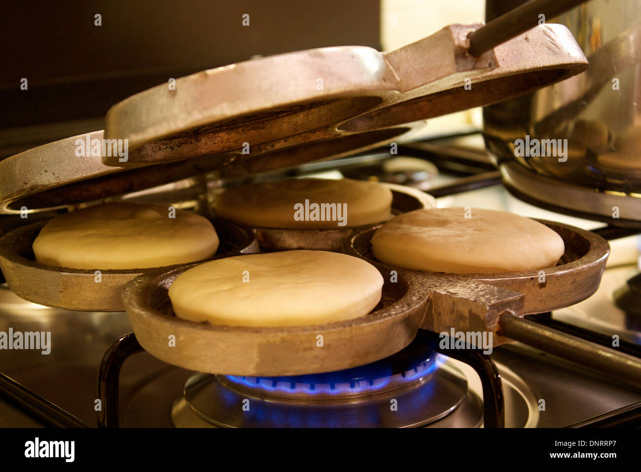 Modena tigelle hi-res stock photography and images - Alamy