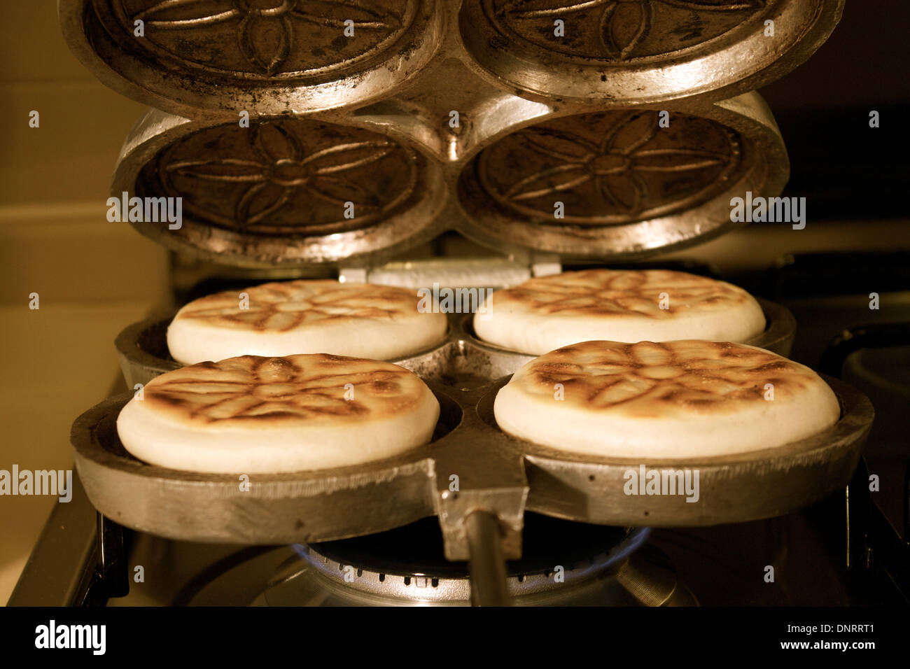 Modena tigelle hi-res stock photography and images - Alamy