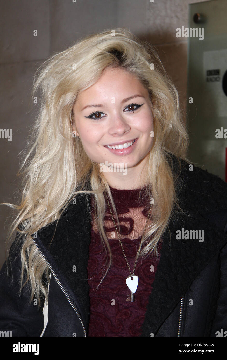 Scottish singer songwriter and guitarist from edinburgh hi-res stock ...