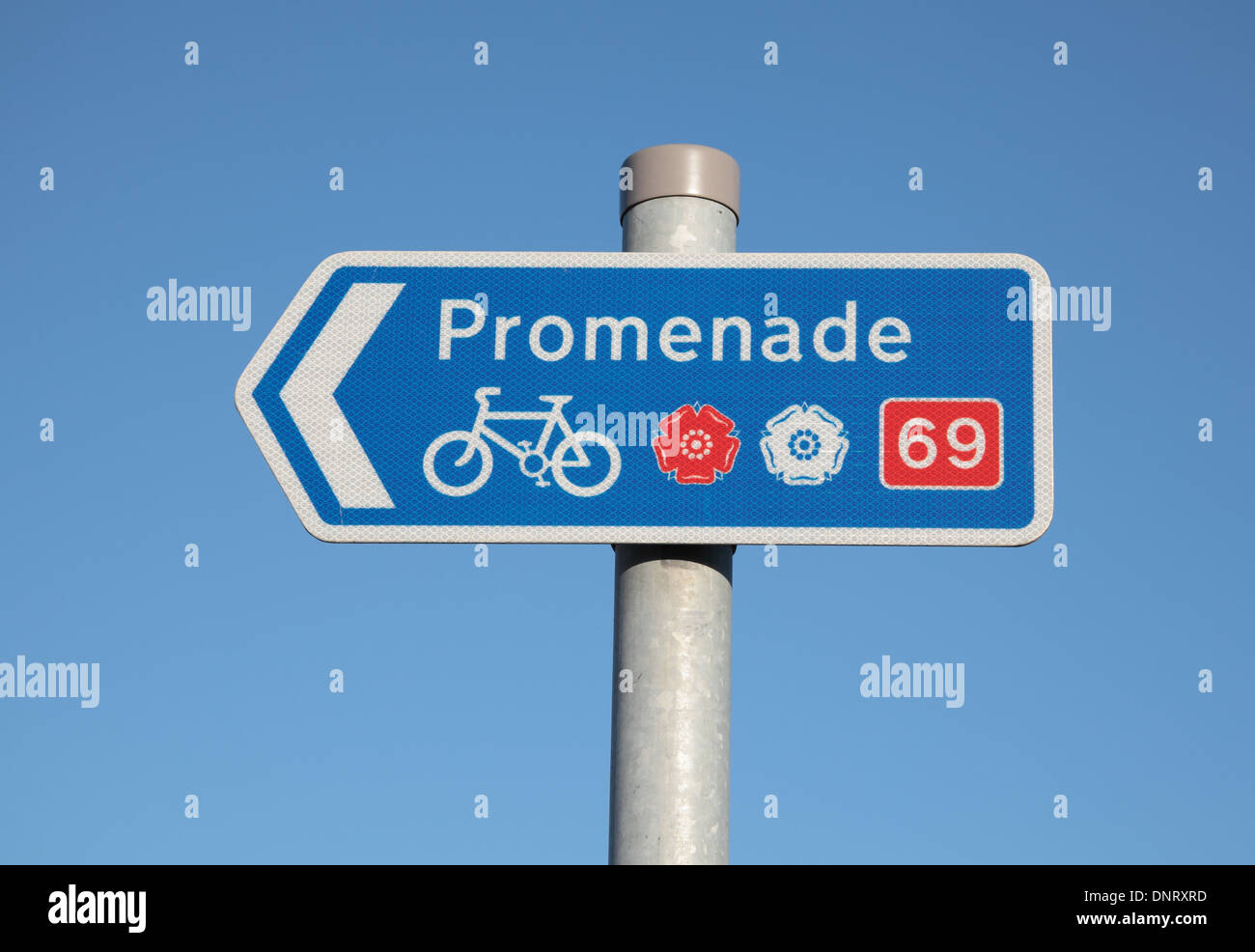 Seafront promenade sign hi-res stock photography and images - Alamy