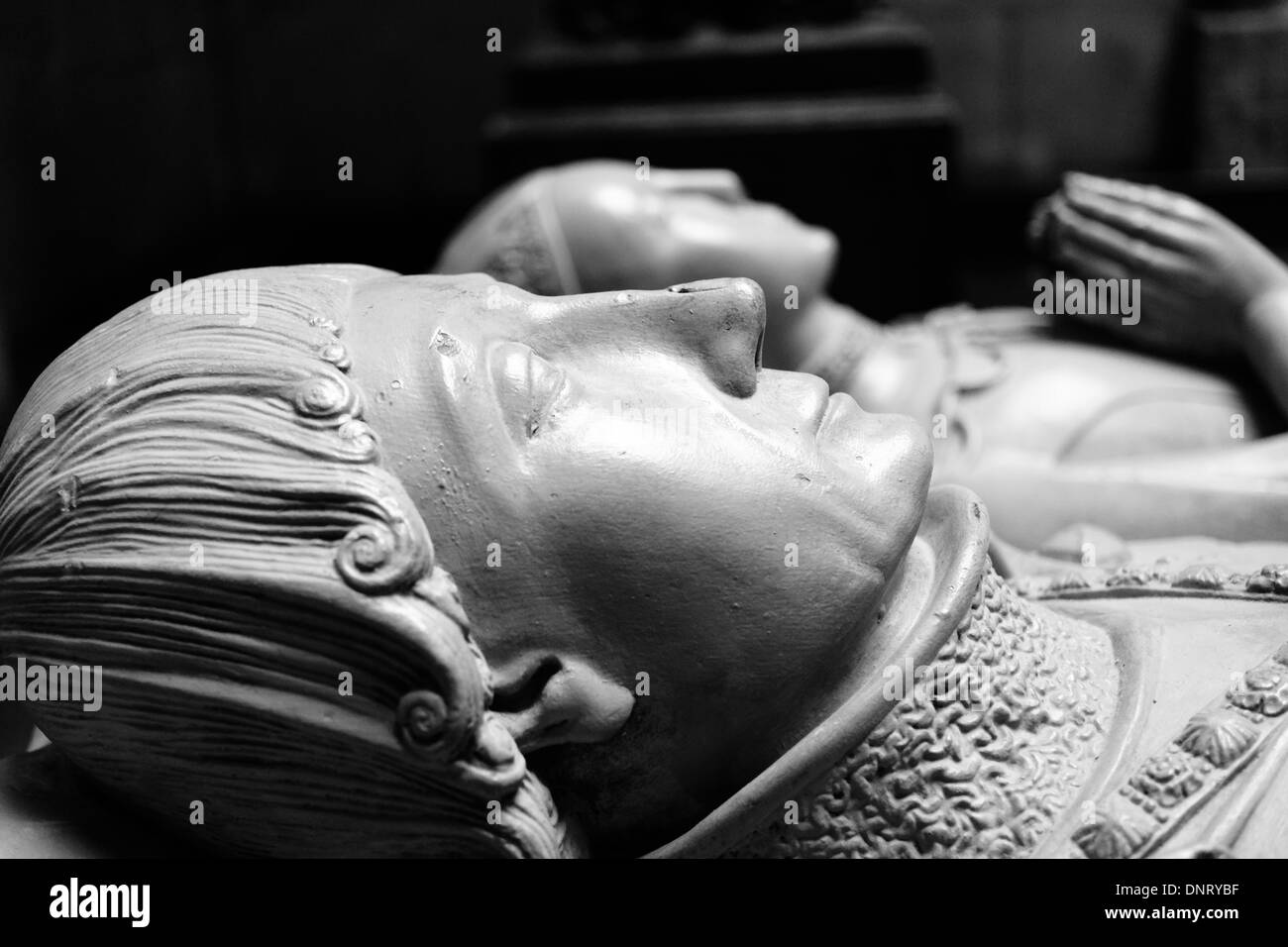 Grave effigy hi-res stock photography and images - Alamy