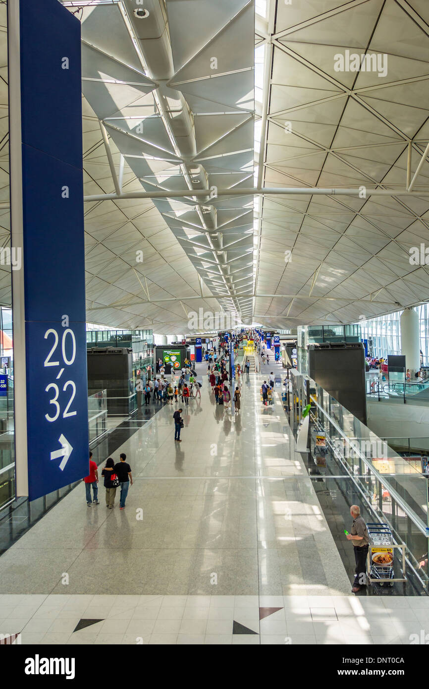 Hong kong international airport hi-res stock photography and images - Alamy