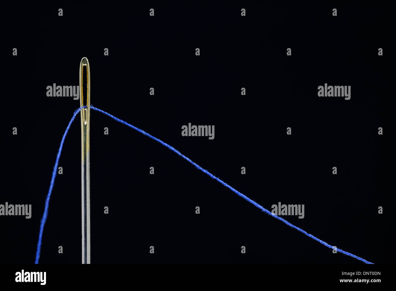 Gold texture cylinder hi-res stock photography and images - Alamy