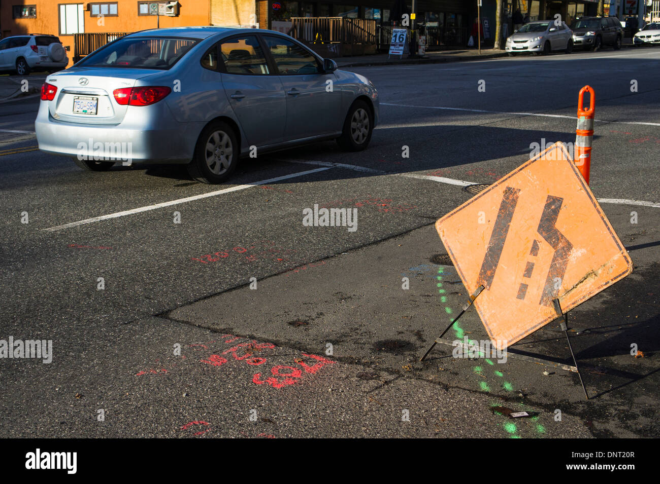 Road sign right lane ends hi-res stock photography and images - Alamy