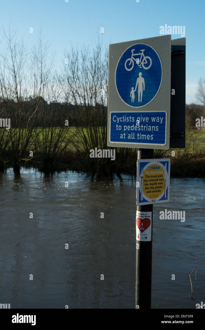 Cyclist warning sign hi-res stock photography and images - Alamy