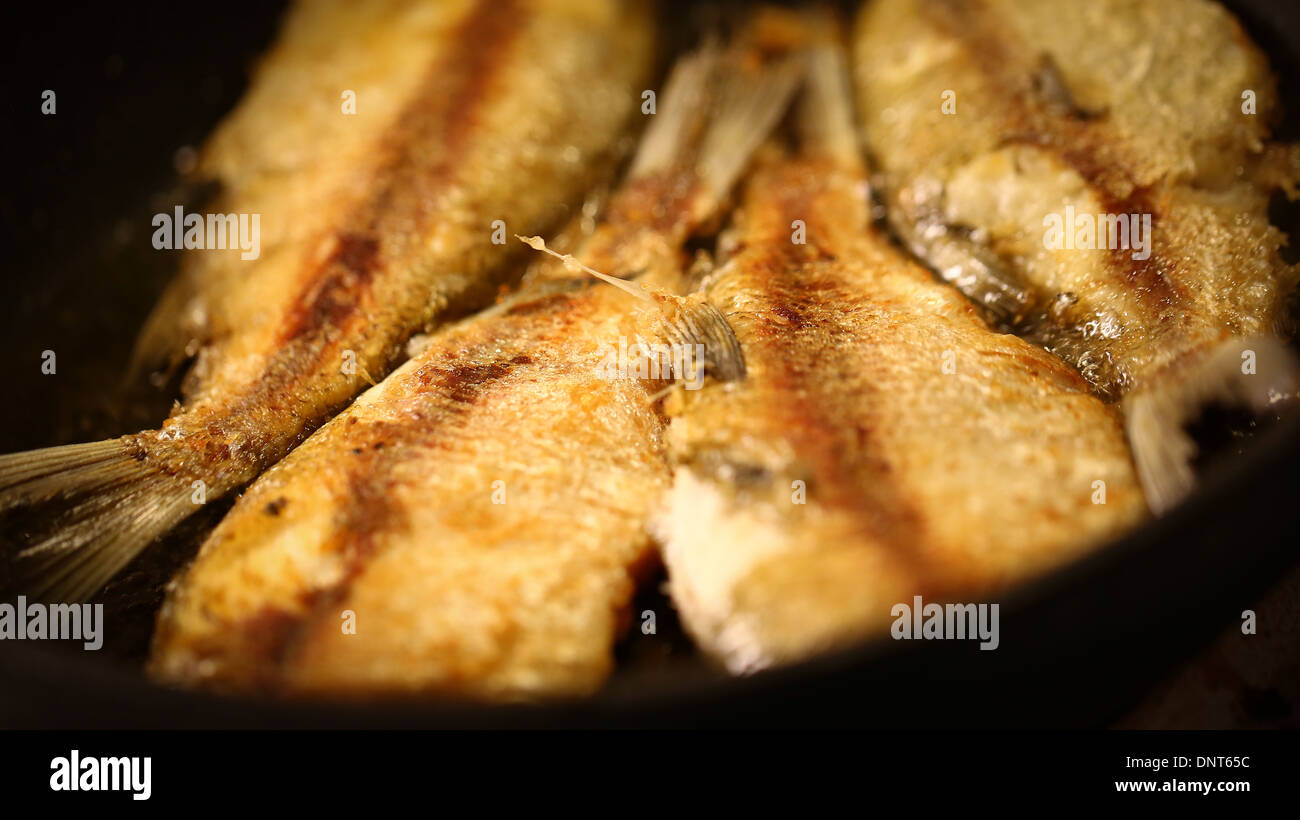 Vietnamese fried fish hi-res stock photography and images - Alamy