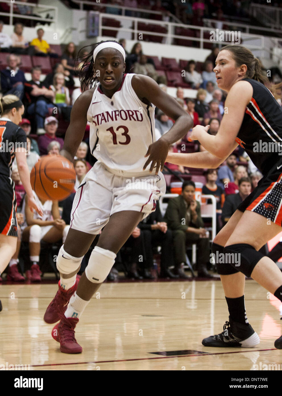 Stanford, CA, USA. 5th Jan, 2014. Stanfords Chiney Ogwumike(13) drives ...