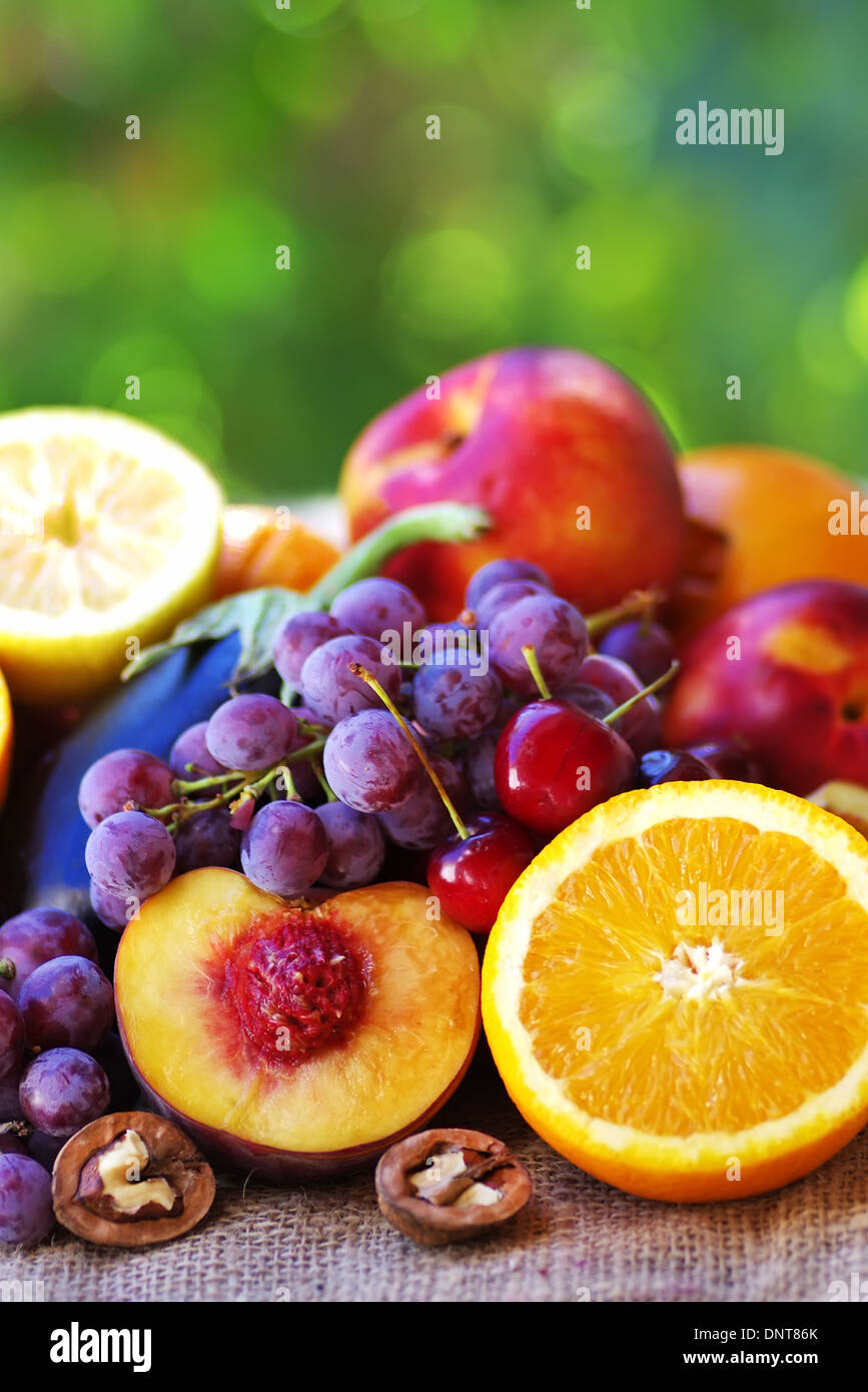 Lemon lemons peach peaches hi-res stock photography and images - Alamy