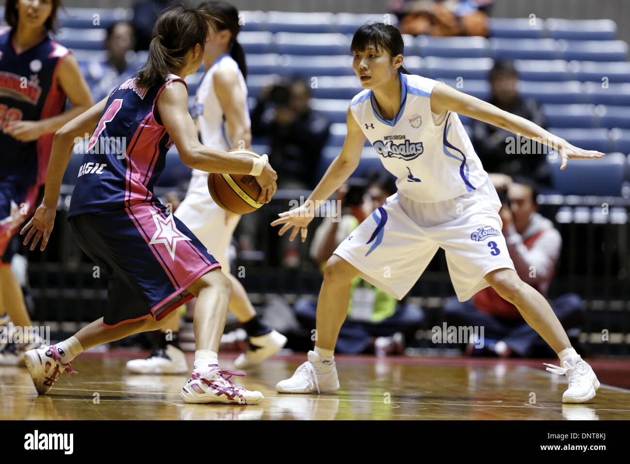 1st Yoyogi Gymnasium, Tokyo, Japan. 4th Jan, 2014. (L to R) Saori ...