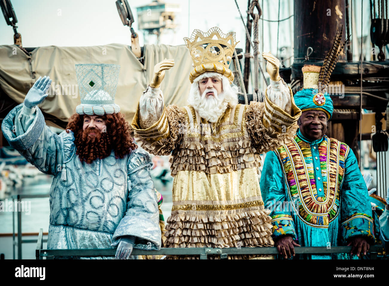 Barcelona, Spain. 5th January 2014: The Magi Kings, Gaspar, Melchior ...
