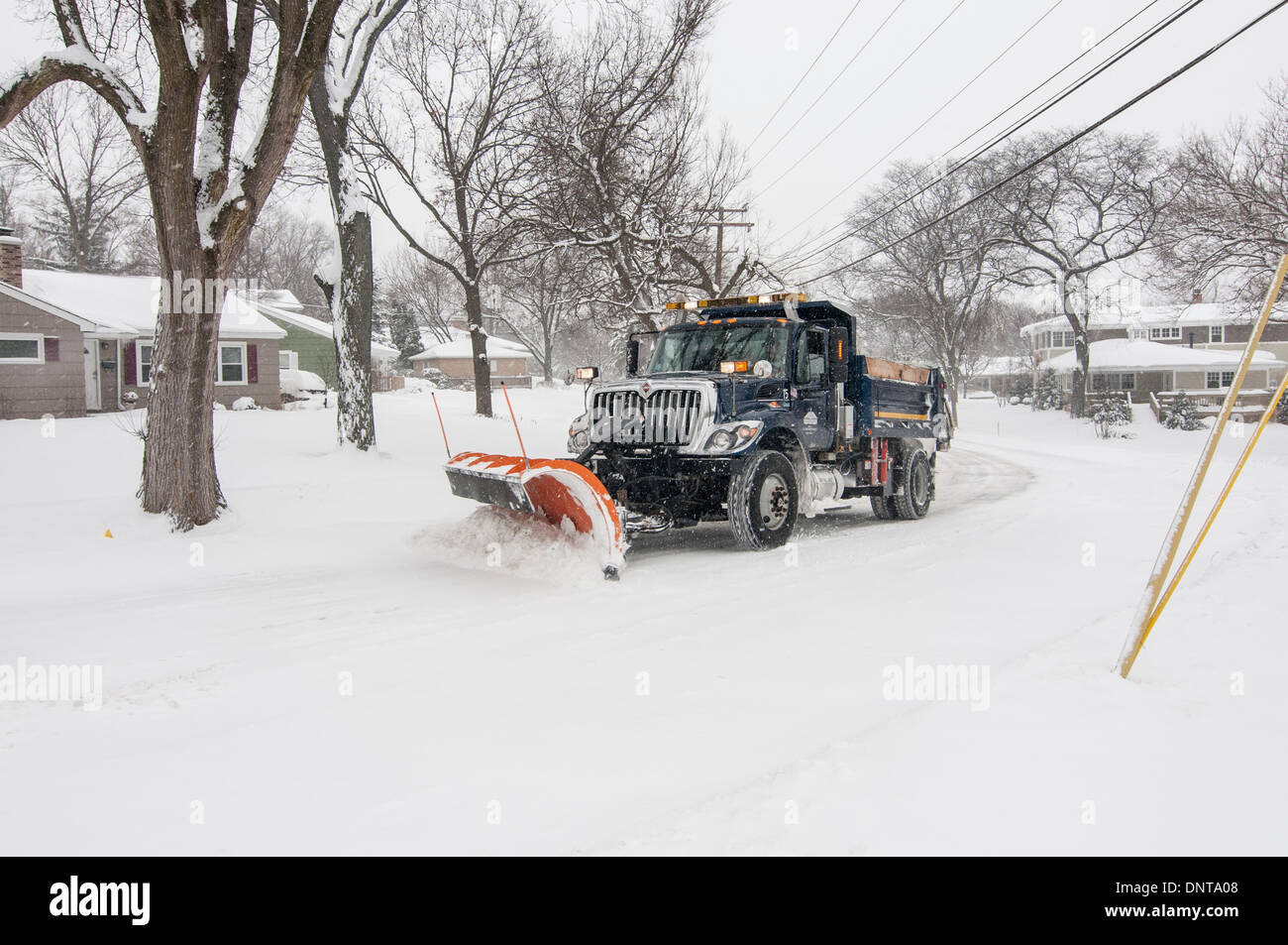 Experience cold temperatures hi-res stock photography and images - Alamy