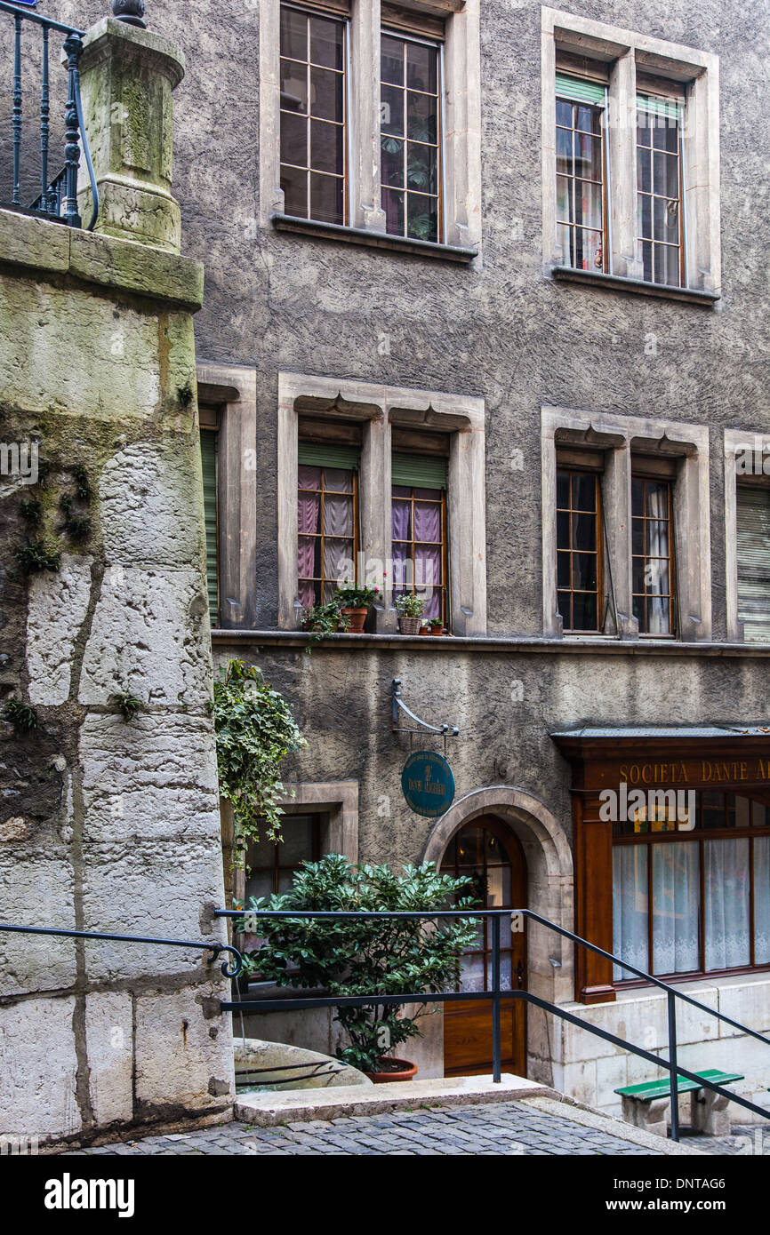 Geneva housing hi-res stock photography and images - Alamy
