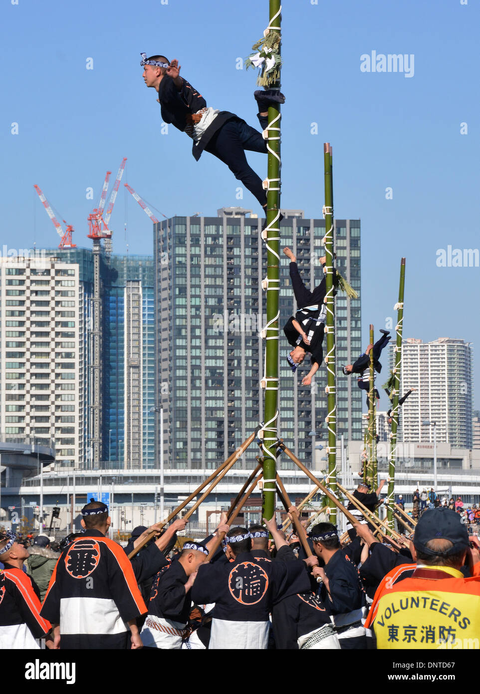 Fire ladders tokyo hi-res stock photography and images - Alamy