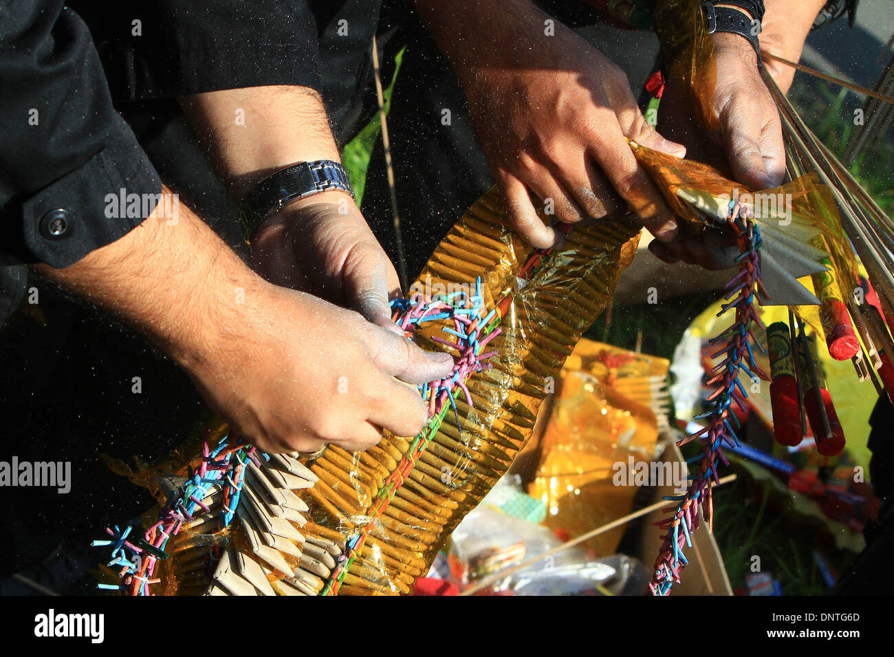 Quezon City, Philippines. 6th Jan, 2014. Bomb squad members destroy ...