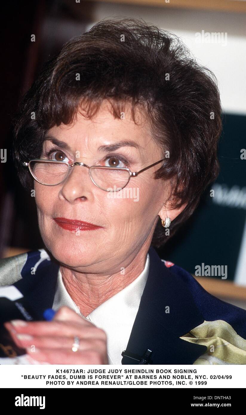Feb. 4, 1999 - K14673AR 02/04/99.JUDGE JUDY SHEINDLIN BOOK SIGNING ...