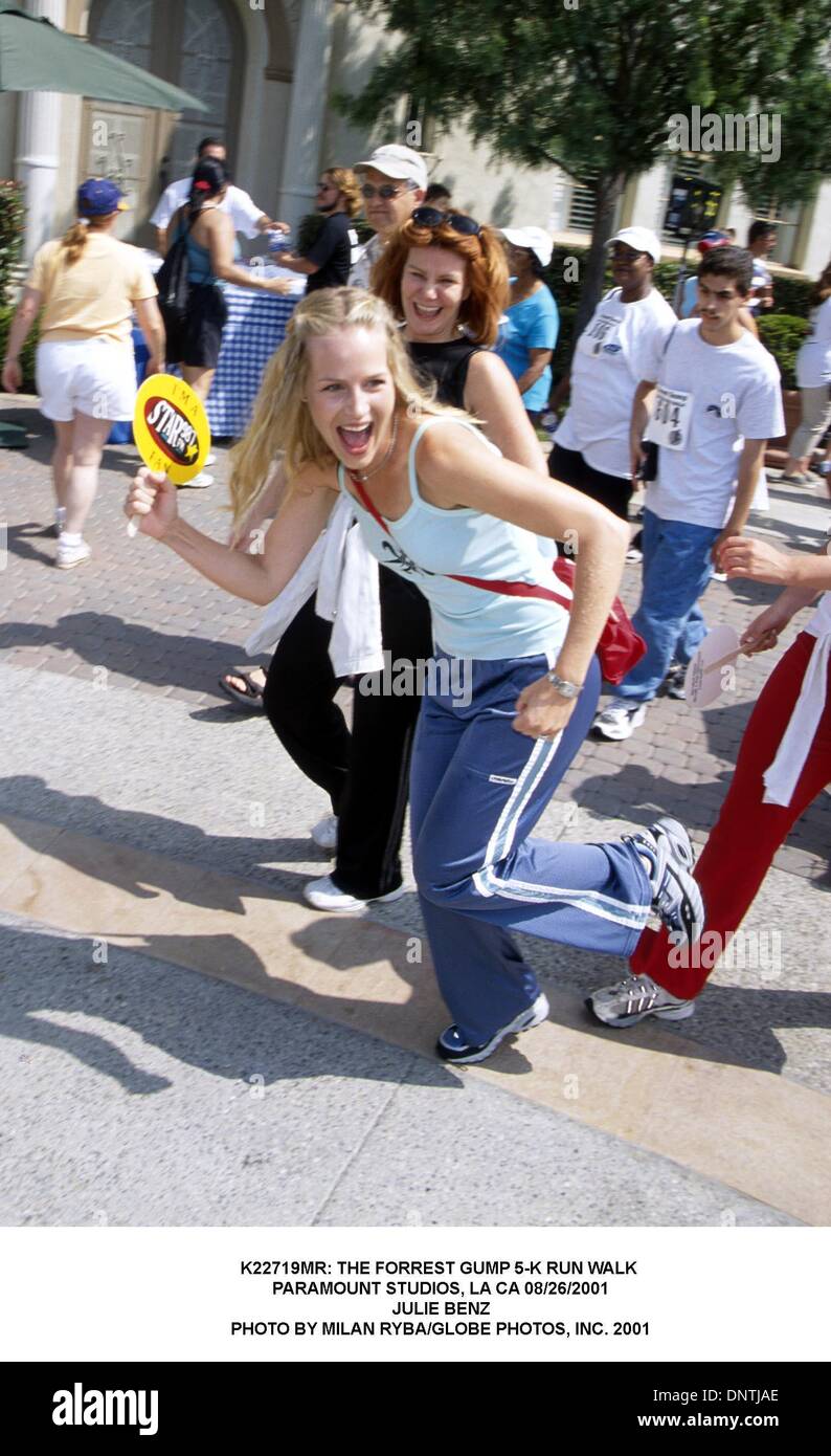 Forrest gump run hi-res stock photography and images - Alamy