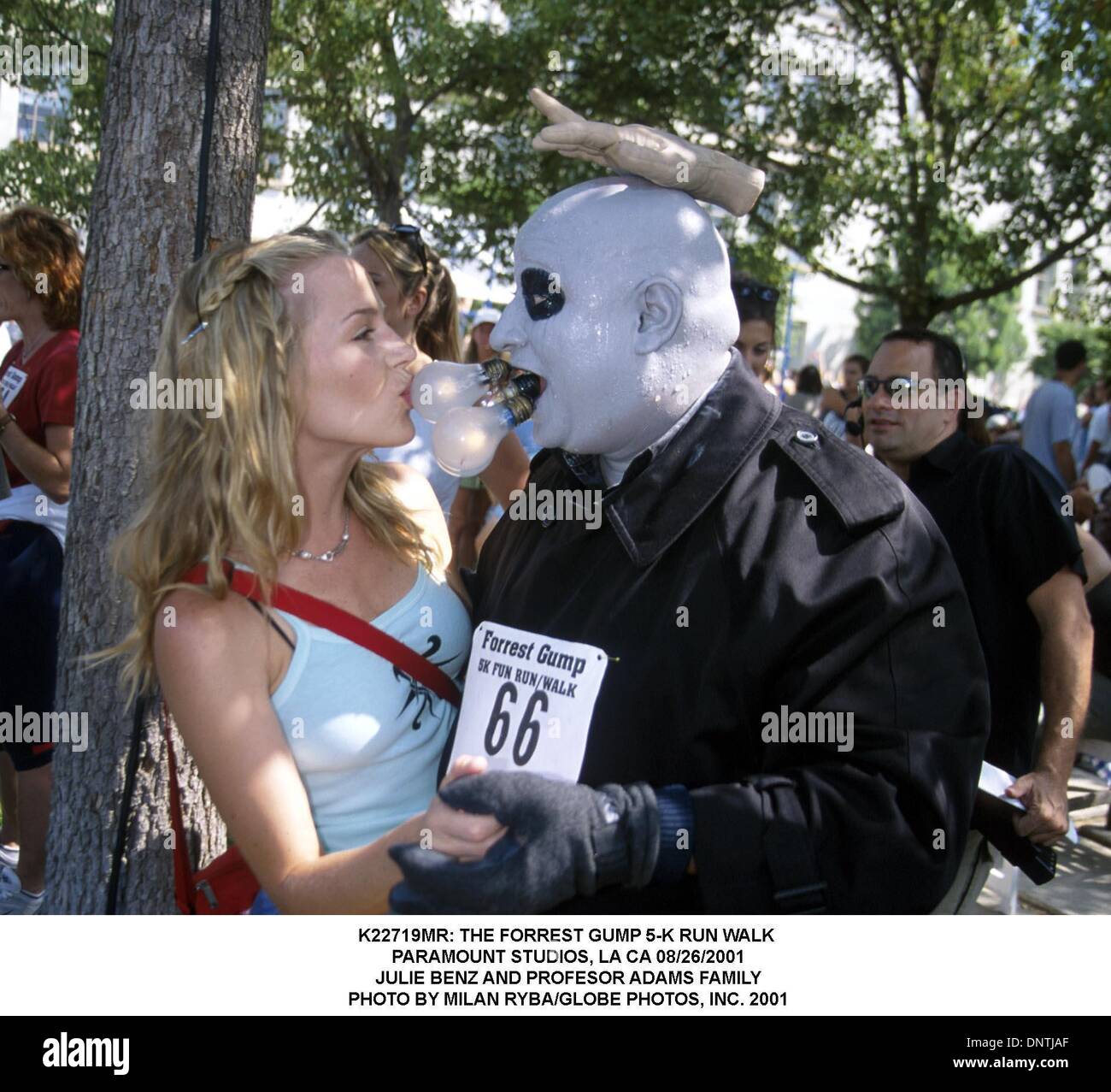 Forrest gump run hi-res stock photography and images - Alamy