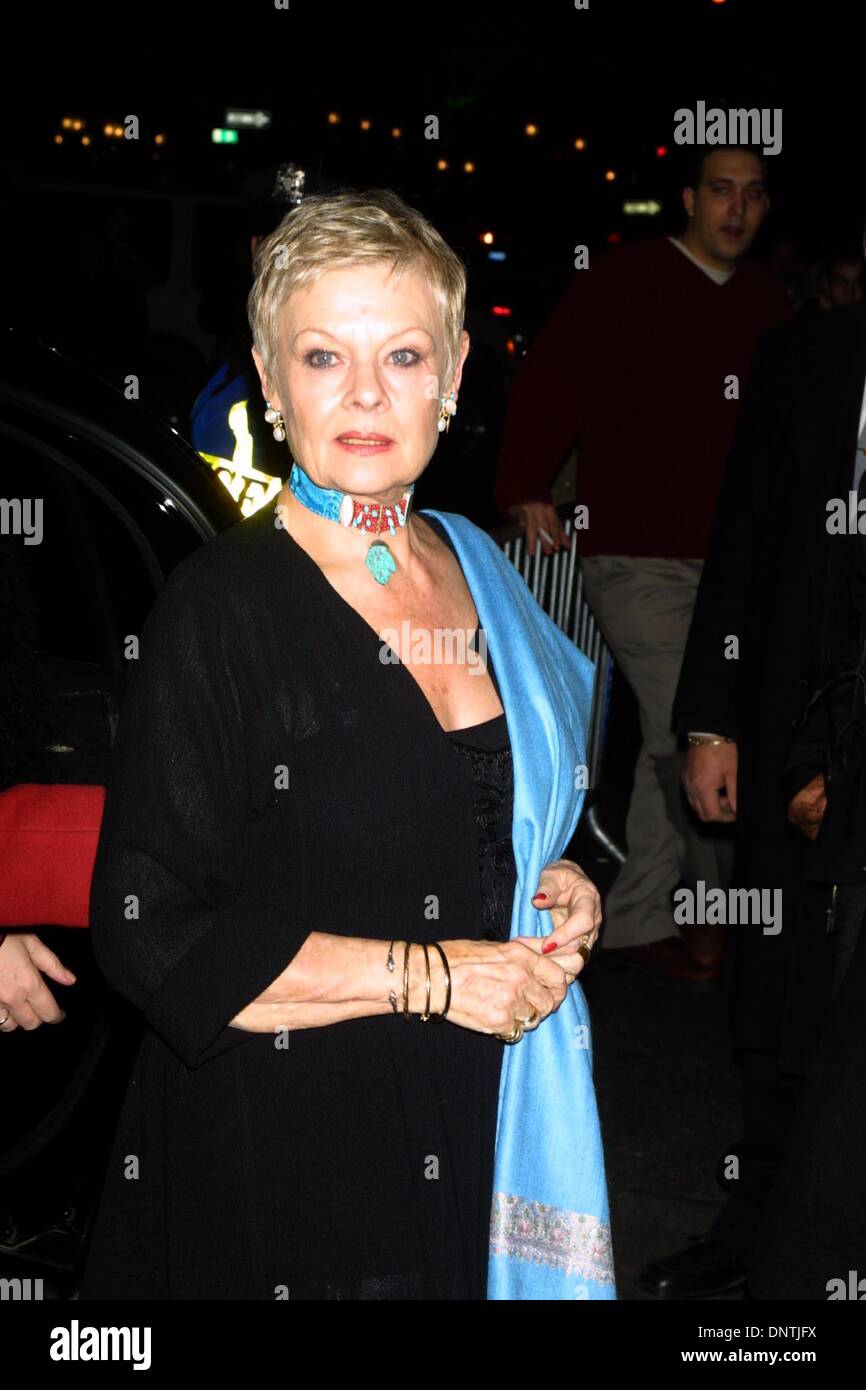 Iris film judi dench hi-res stock photography and images - Alamy