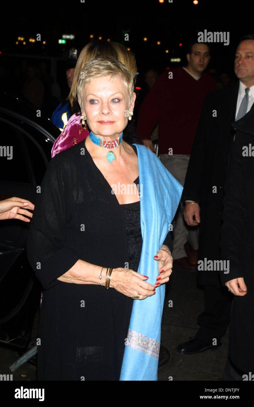Iris film judi dench hi-res stock photography and images - Alamy