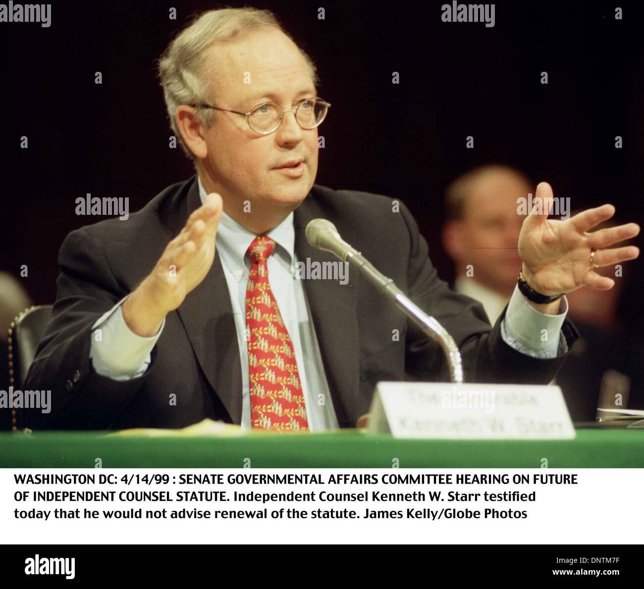 Kenneth starr hi-res stock photography and images - Alamy