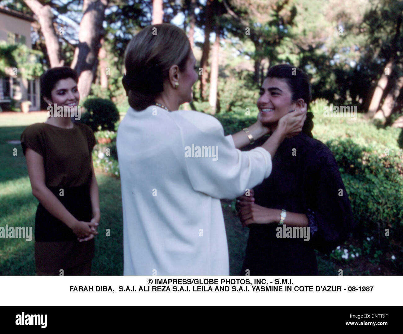 June 15, 2001 - Â© IMAPRESS/ S.M.I. FARAH DIBA, S.A.I. ALI REZA S.A.I ...