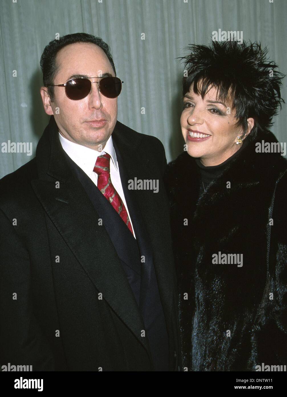 David guest 2002 hi-res stock photography and images - Alamy