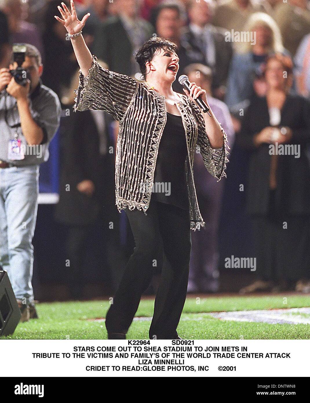 June 21, 2002 - K22964 SD0921.STARS COME OUT TO SHEA STADIUM TO JOIN ...