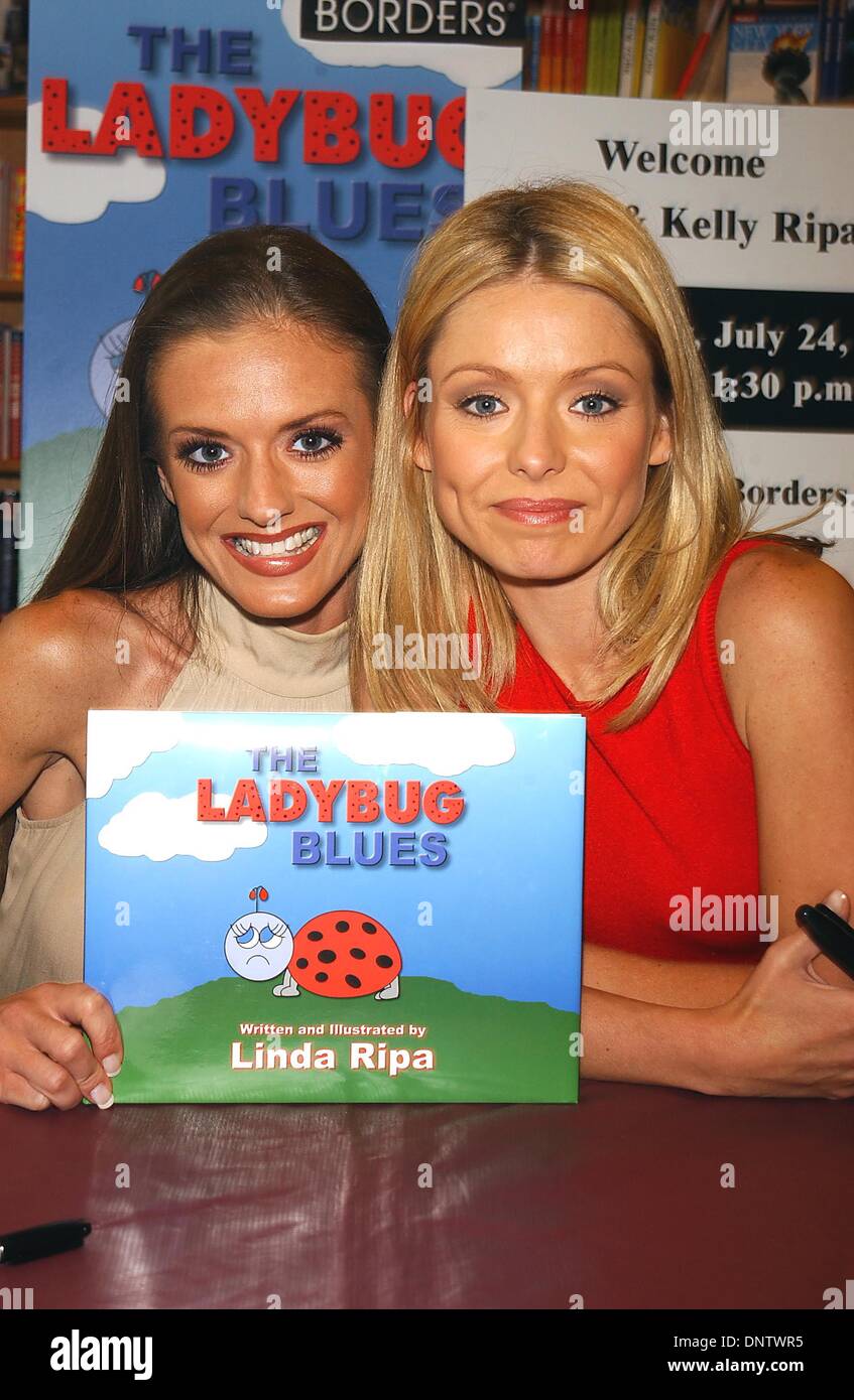 July 24, 2002 - K25660AR: 7/24/02.LINDA AND KELLY RIPA AT A BOOK ...