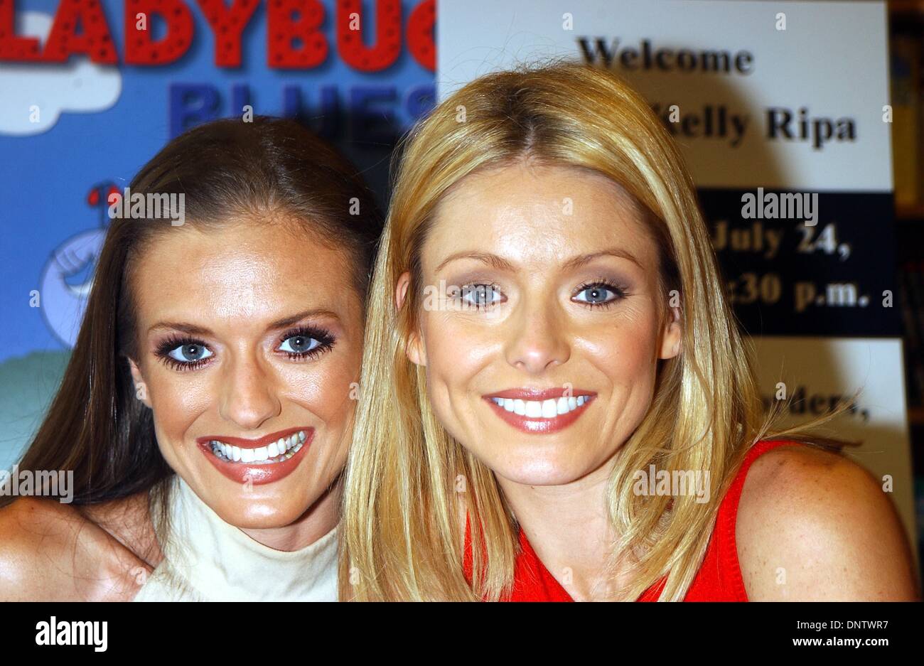 Kelly Ripa 2002 High Resolution Stock Photography and Images - Alamy