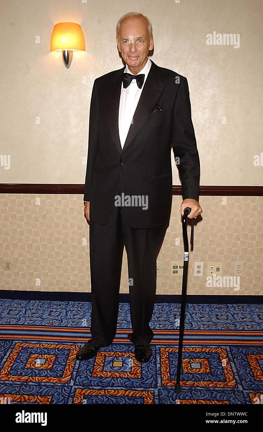 Nov. 12, 2002 - K27145AR SD1111.BROADCASTING & CABLE MAGAZINE HALL OF ...