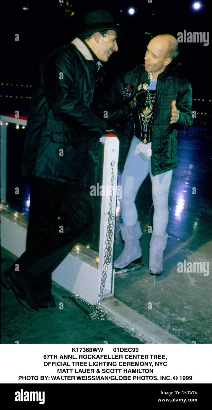 Official tree lighting ceremony hi-res stock photography and images - Alamy