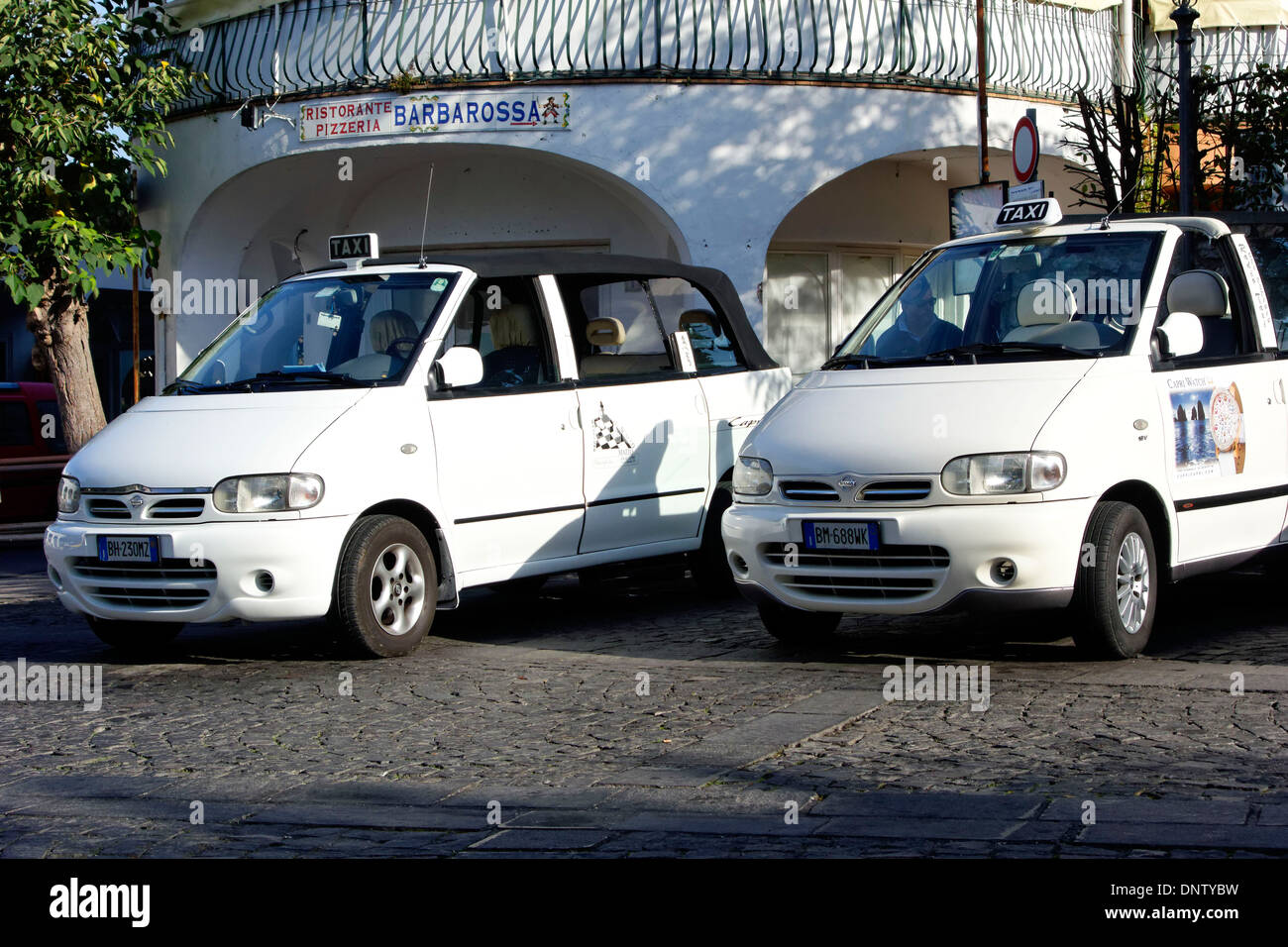 Capri taxi hi-res stock photography and images - Alamy