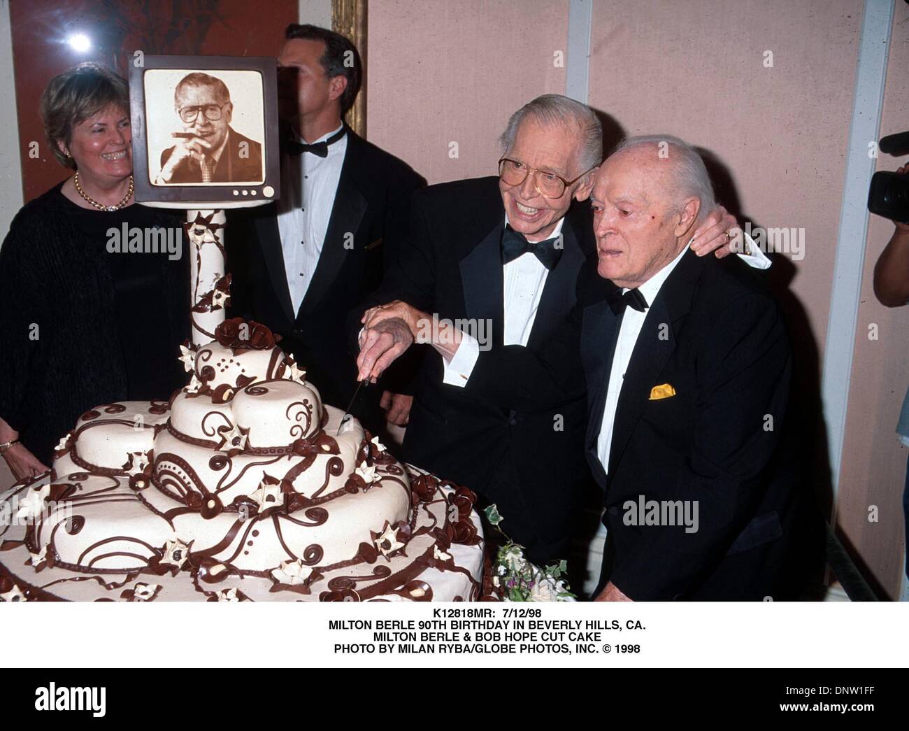 Bob hope birthday cake hi-res stock photography and images - Alamy